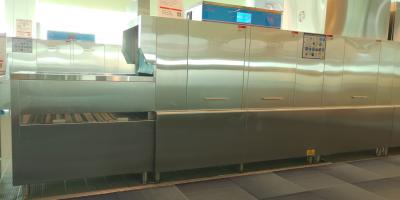 China Flight Type Commercial Dishwashing Machine Stainless Steel Material for sale