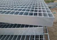 China Hot Dip Galvanized Steel Grating with 30x3mm Bearing Bars and 30mm Pitch for Industrial Platforms for sale
