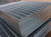 China Heavy Duty Steel Grating 1-6 Inch Bearing Bars with 1/4-3/8 Inch Thickness for Industrial Flooring for sale