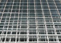 China Hot Dip Galvanized Steel Grating with 30x3mm Bearing Bars and 30mm Pitch for Industrial Platforms for sale