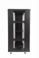 China 600*600 32U Standard 19 Inch Data Server Rack with Cooling Fan and Toughened Glass Door for sale