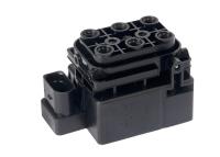 China 95835890101 7L0698014 Air Suspension Solenoid Valve for Q7 / Air Ride Valve Block for sale