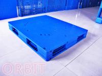 China 4-Way Entry Heavy Duty Plastic Pallets 1000x1000mm to 1500x1500mm with 6-Ton Static Load and 1.5-Ton Dynamic Capacity for sale
