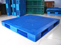 China Rackable Blue Plastic Shipping Pallets for Storage & Distribution - 1200x800mm Standard Size, 1500kg Load Capacity for sale