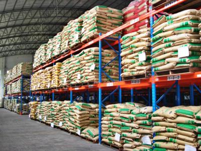 China Adjustable Cold-Rolled Selective Pallet Rack System - 4000KG Load Capacity, 4000-5000mm Height Options for Heavy Duty Warehouse Storage for sale