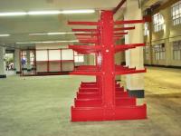 China Heavy Duty Cantilever Racking System 300-700KG Arm Capacity for Steel Lumber Pipe Storage for sale