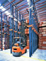 China Double Entry Powder Coating Drive In Pallet Rack - 5000mm Height, 2000KG Capacity for Raw Materials Storage for sale