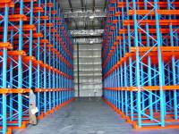 China Cold Store Drive-In Pallet Rack System with Centering Rails - 5000mm Height, 2000KG Capacity for sale