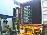 China Hot Dipped Galvanized Foldable Stacking Wire Mesh Boxes - 800-2000KG Load Capacity, 5.0-6.4mm Wire Diameter for sale
