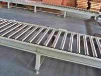China Portable Gravity Roller Conveyor System with 30-120KG Load Capacity and 620-1200mm Width Options for Workshop Material Handling for sale