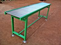 China Industrial Powered Roller Conveyor Systems with 30-120KG Load Capacity and 620-1200mm Width Options for sale