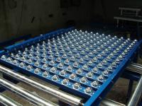 China Gravity Roller Conveyor System with 30-120KG Load Capacity and 620-1200mm Width Options for Industrial Material Handling for sale