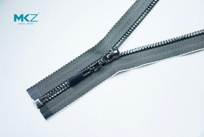 China Black Feature Zipper Metal Puller for Jacket Metal Zipper for sale