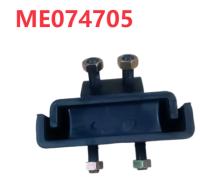 China 6D14 6D17 ENG MOUNTING ME074705 Black Engine Mounting Rubber for sale