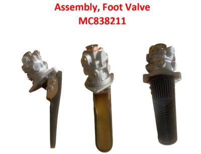 China MC838211 Foot Valve Assembly FUSO Truck Parts Dual Circuit Control for sale