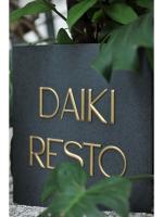 China Outdoor Metal Logo Signs Durable Round Printed Plaques for Art Gallery Engrave Plate for sale