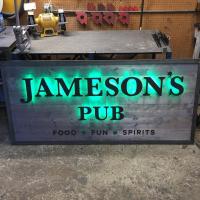 China Plug-In 3D Backlit Brushed Metal Gold Color Business Channel Letter Sign for Hospitals for sale
