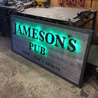 China Plug-In 3D Backlit Brushed Metal Gold Color Business Channel Letter Sign for Hospitals for sale