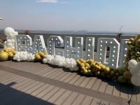 China Customized Size 4 ft LED Bulb Letters for Wedding Decoration Mr and Mrs Marquee Letters for sale