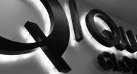 China Custom Laser Cutting 3D Metal Titanium Wall Logo Signs for Wall-mounted Installation for sale