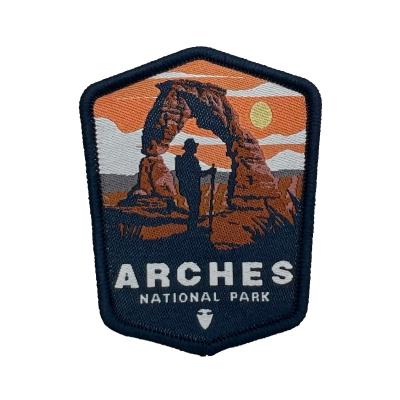 China Custom Woven Patches Iron On Sew On for Clothing Bags 100pcs Low MOQ Laser Cut Border for sale