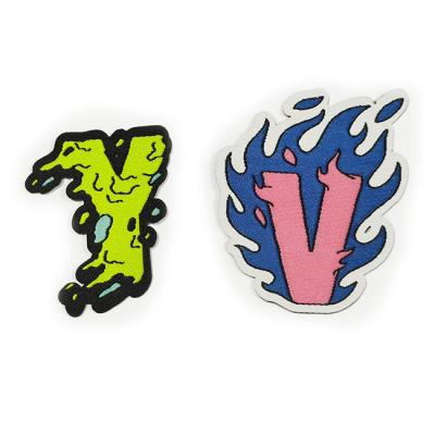 China Custom Iron On Woven Patch with Metallic Threads Machine Weaving 7-11 Days Delivery for sale