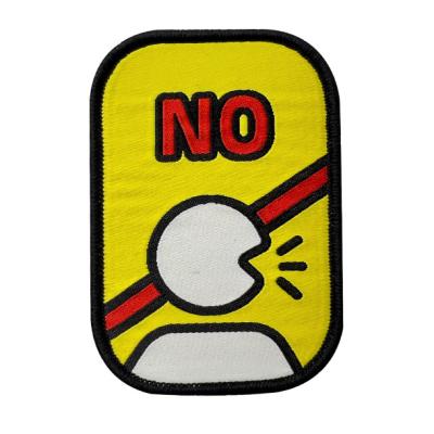 China Custom Self Adhesive Woven Label Patches Merrow Border 100 PCS MOQ Waterproof for Bags Garments for sale