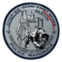 China High Density Overlock Embroidered Badge Patches 30mm Diameter Self Adhesive for sale