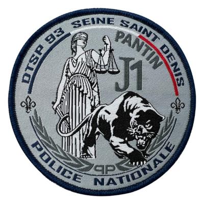 China High Density Overlock Embroidered Badge Patches 30mm Diameter Self Adhesive for sale