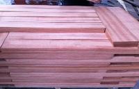 China Sliced Cut Natural Red Sapele Wood Veneer 0.5mm Thickness 133x930mm Flooring Sheet for Furniture for sale