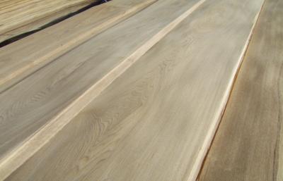 China Natural Russia White Ash Wood Veneer 0.5mm Thickness Crown Cut for Furniture 1200-3500mm Length for sale
