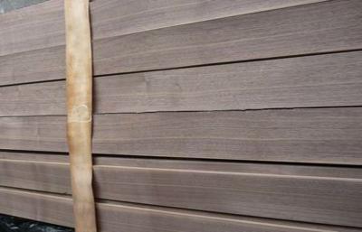 China Quarter Cut Black Walnut Veneer Wood Sheet 0.5mm Thickness for Furniture and Plywood Applications for sale
