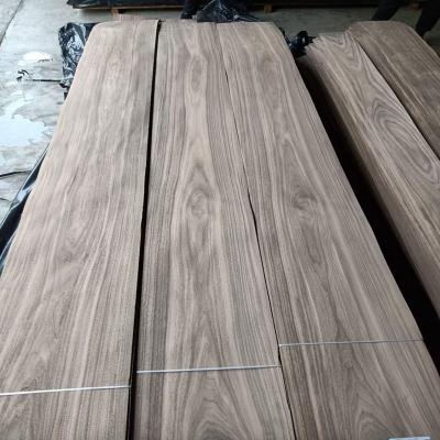 China Natural American Walnut Crown Cut Veneer Sheet 0.5mm for Hotel Decoration for sale