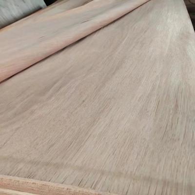 China Natural Wood Rotary Cut PLB Veneer Sheet 0.15-0.3mm for Plywood Furniture for sale