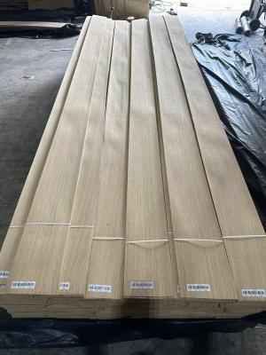 China Natural American White Oak Quarter Sawn Veneer Sheets 0.5mm for Plywood Furniture for sale