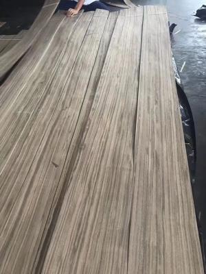 China Natural Dark Color American Walnut Crown Cut Veneer Sheet 0.5mm for Plywood Furniture for sale