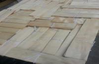 China Natural Sliced Cut Maple Wood Veneer 0.5mm Thickness 500-2800mm Length for Furniture Surface for sale