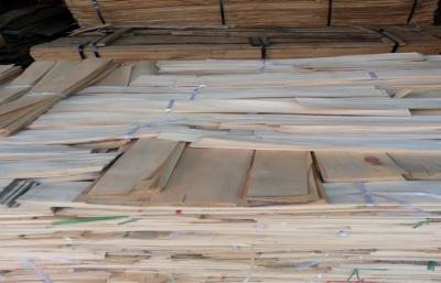 China Natural Golden Birch Sliced MDF Veneer 0.5mm Crown Cut for Furniture Surface for sale