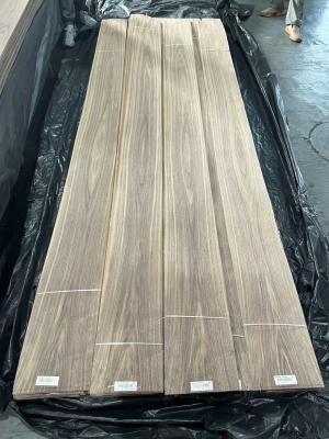 China High Quality American Walnut Crown Cut / Plain Cut Veneer For Hotel Decoration for sale