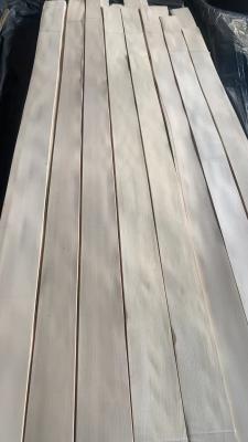 China Natural American White Ash Wood Veneer 2500x640mm AAA Grade for Furniture and Interior Wall Paneling for sale