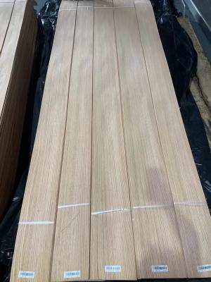 China Quarter Cut Red Oak Veneer Sheets 0.2-0.6mm Thickness Straight Grain for Furniture and Decorative Surfaces for sale