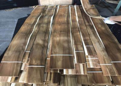 China Sliced Cut Natural Acacia Wood Veneer Panels for Cabinets Nonuniform Color 0.5mm for sale