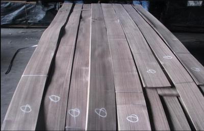 China Natural Walnut Wood Veneer Quarter Cut AAA Grade 0.5mm for Hotel Furniture for sale