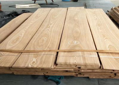 China Natural Brown Ash Wood Crown Cut Veneer 0.3mm 0.4mm Thickness for MDF Plywood Furniture for sale