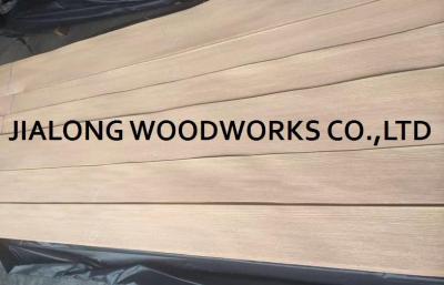 China Quarter Cut Natural Red Oak Veneer Sheets 2.5m Length × 0.5mm Thickness for Plywood & Furniture for sale