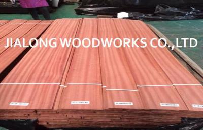 China Natural Sliced Sapele Wood Veneer Sheets 0.5mm for Plywood Furniture for sale