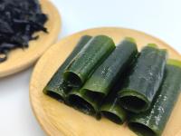 China Slightly Salty Dried Wakame Seaweed Undaria Pinnatifida For Soups And Salads for sale