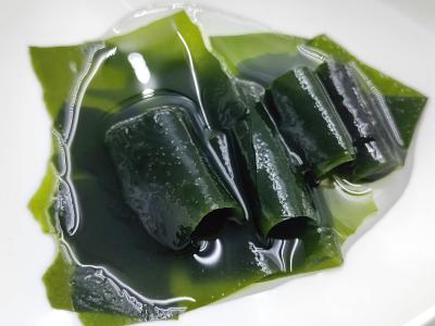 China Organic Wakame Delight Tender Texture Lush Green For Homemade Dressings And Salads for sale