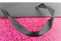 China OEM Debossing Clothing Paper Bags for sale
