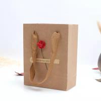 China ISO 15x8x20cm Screen Printing Present Paper Bags With Flower for sale